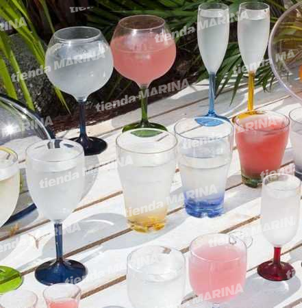 Copas de vino multicolor